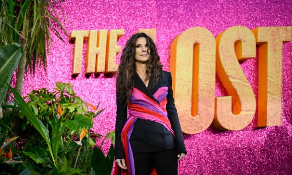 Stephanie Courtney net worth: What is Flo from progressive net worth in ...